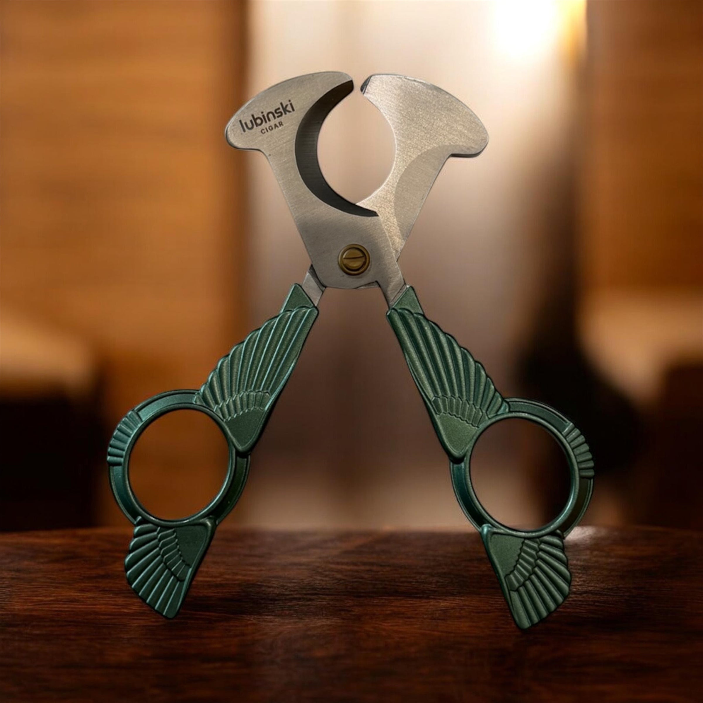 Signature Scissors – Familija Cigars